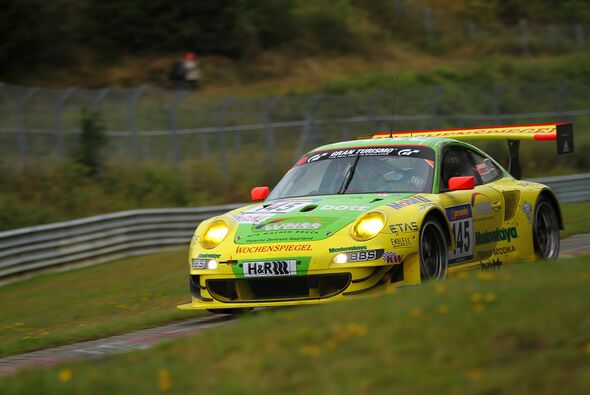 Uwe Alzen mit neuem Qualifying-Rekord - VLN