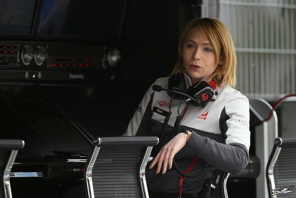Sauber wirbt Haas Strategie-Ingenieurin Ruth Buscombe während der Saison ab